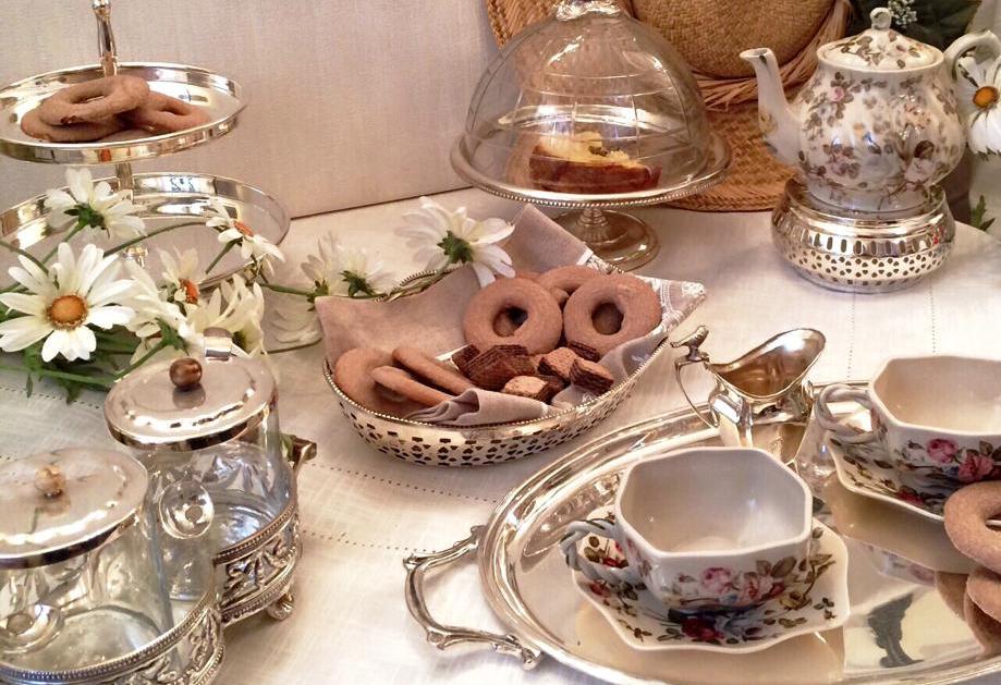 Royal Family – Iris Selections